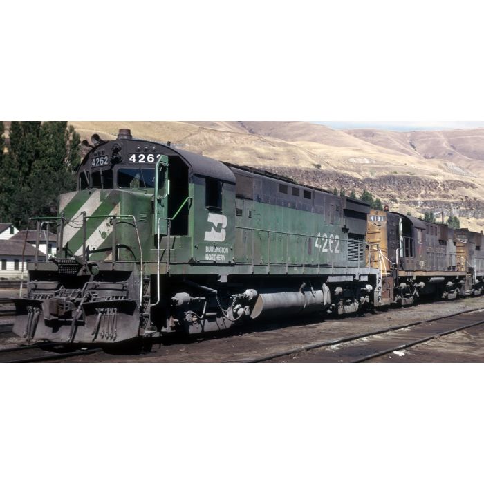 HO ALCO C425 (DC/Silent): Burlington Northern: #4262 - Rapido Trains Inc.