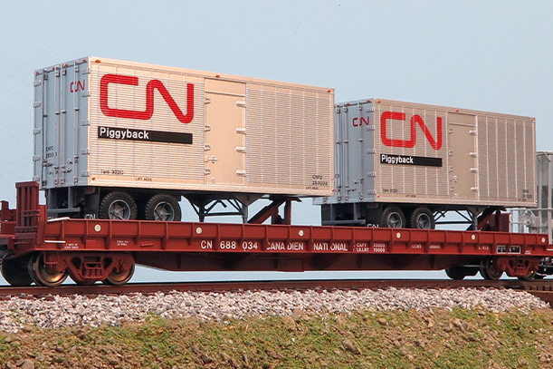 Canadian Piggyback Flatcars - Freight Cars - HO scale - Rapido Trains Inc.